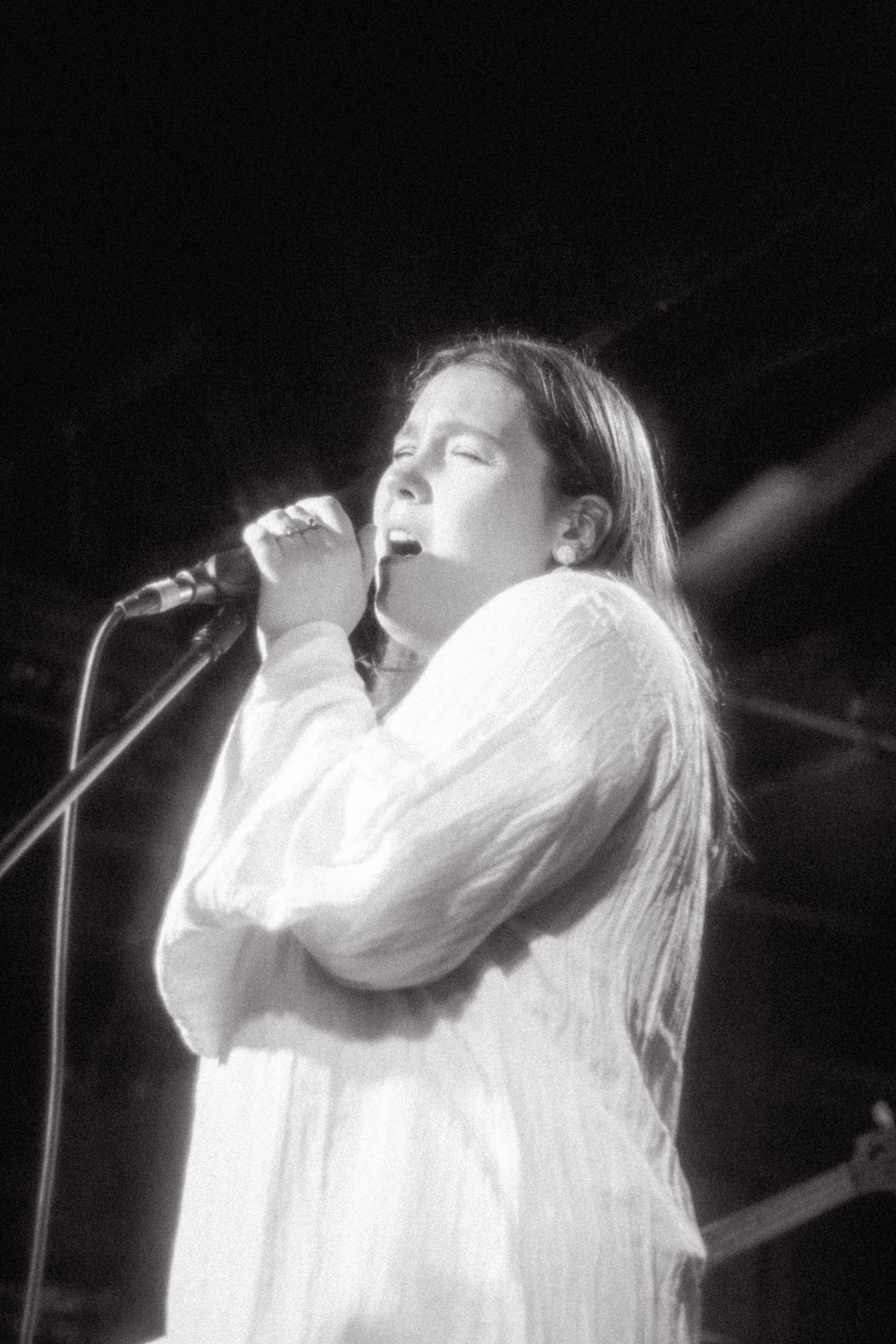 Luxembourg hailing Liverpool-based Singer/Songwriter Eleanor shares new ...