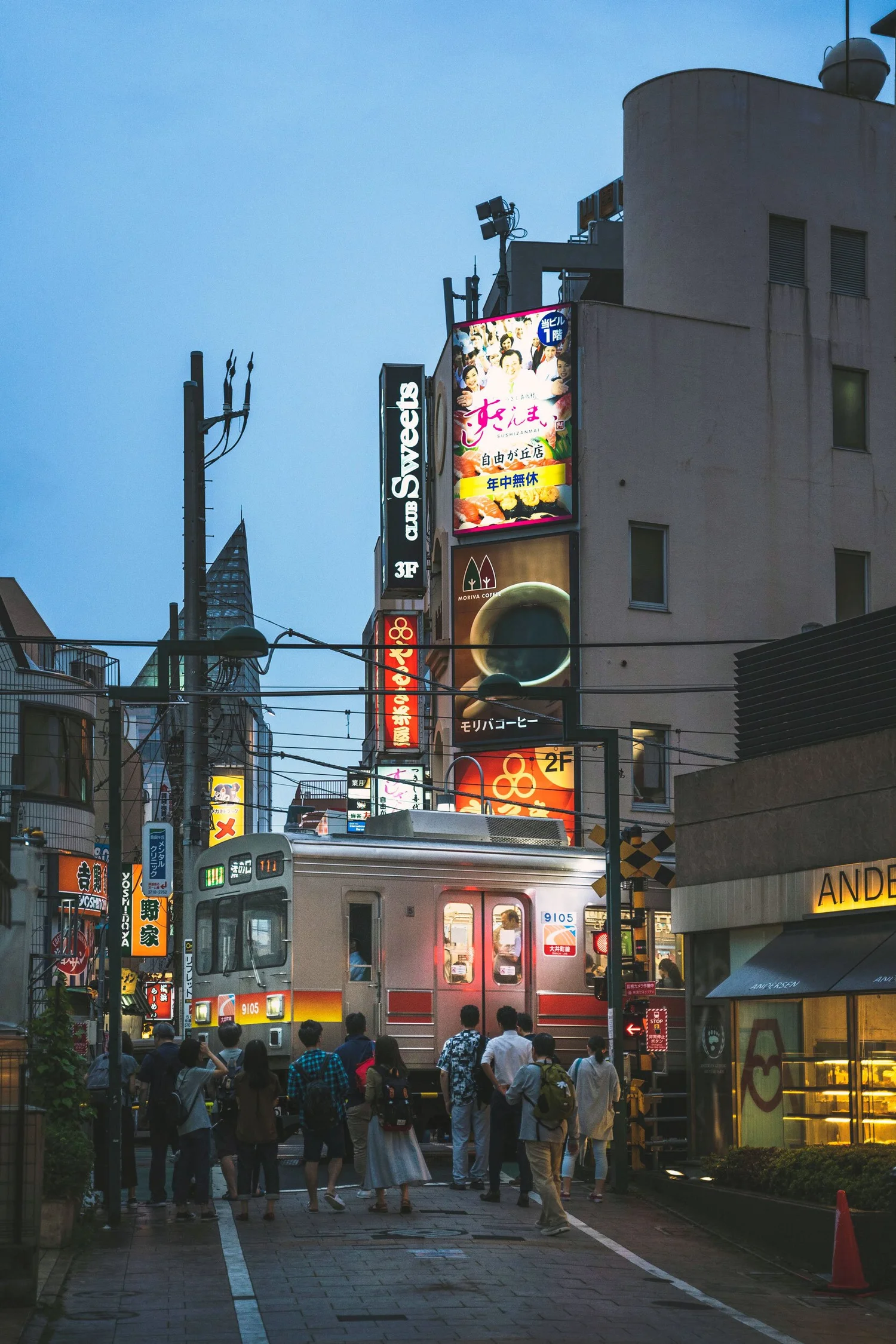 A guide to exploring Jiyūgaoka, Tokyo — Barrettish