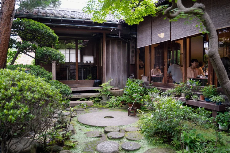 A guide to exploring Jiyūgaoka, Tokyo — Barrettish