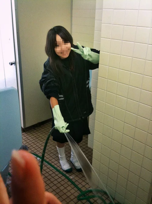 About Japanese Students Cleaning Their Schools — Barrettish