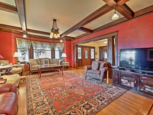 Lodging — Sanders Estate
