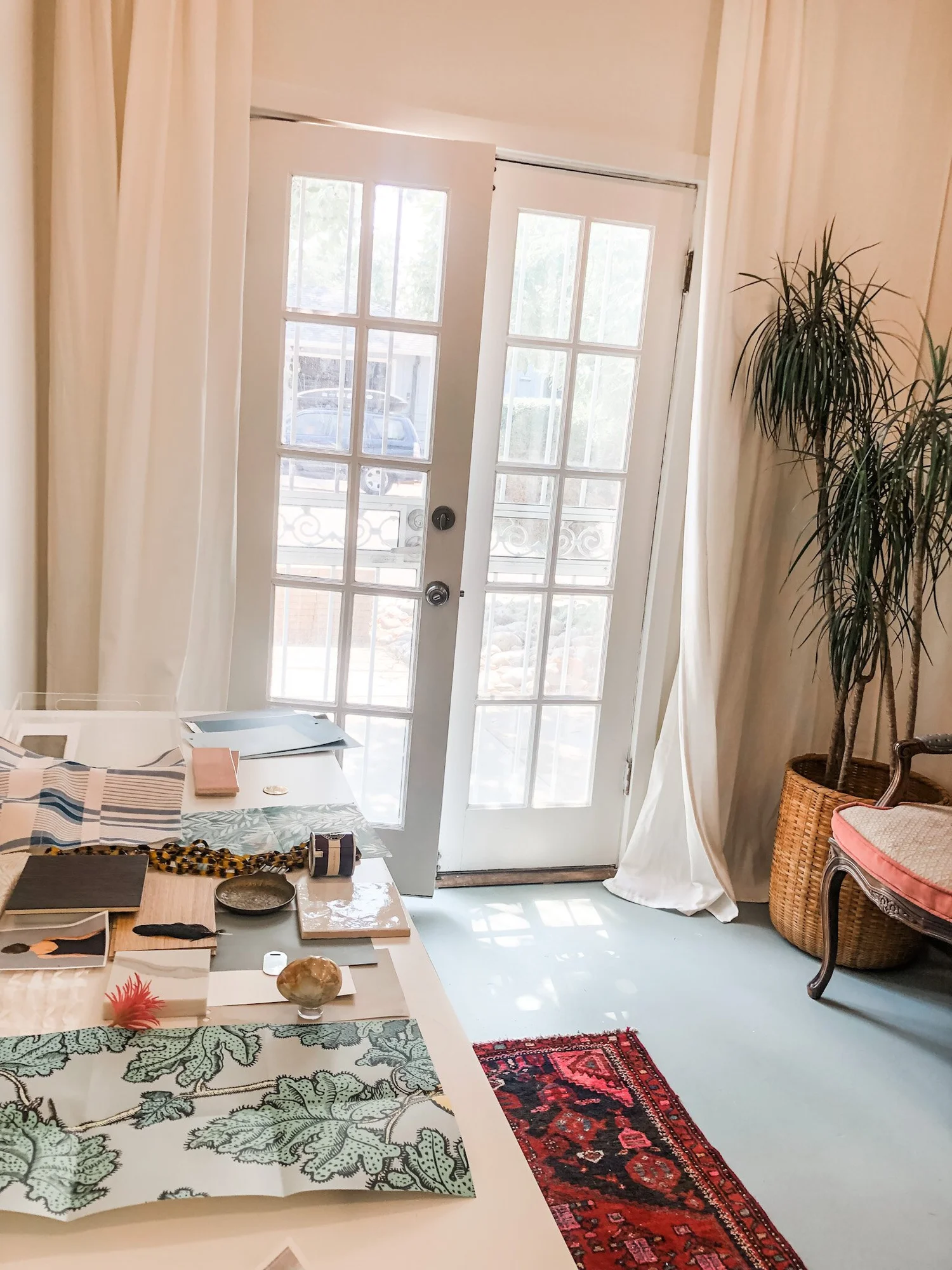 How to Take Beautiful Flat Lay Photos — Designer's Oasis