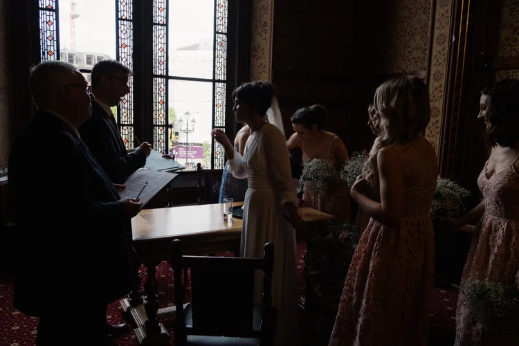 Esther & Sean's Cool & DIY Vibes Wedding At Manchester Town Hall. With ...