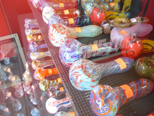 Building the Ultimate Stoner Kit: 6 Essential Items You Need | The ...