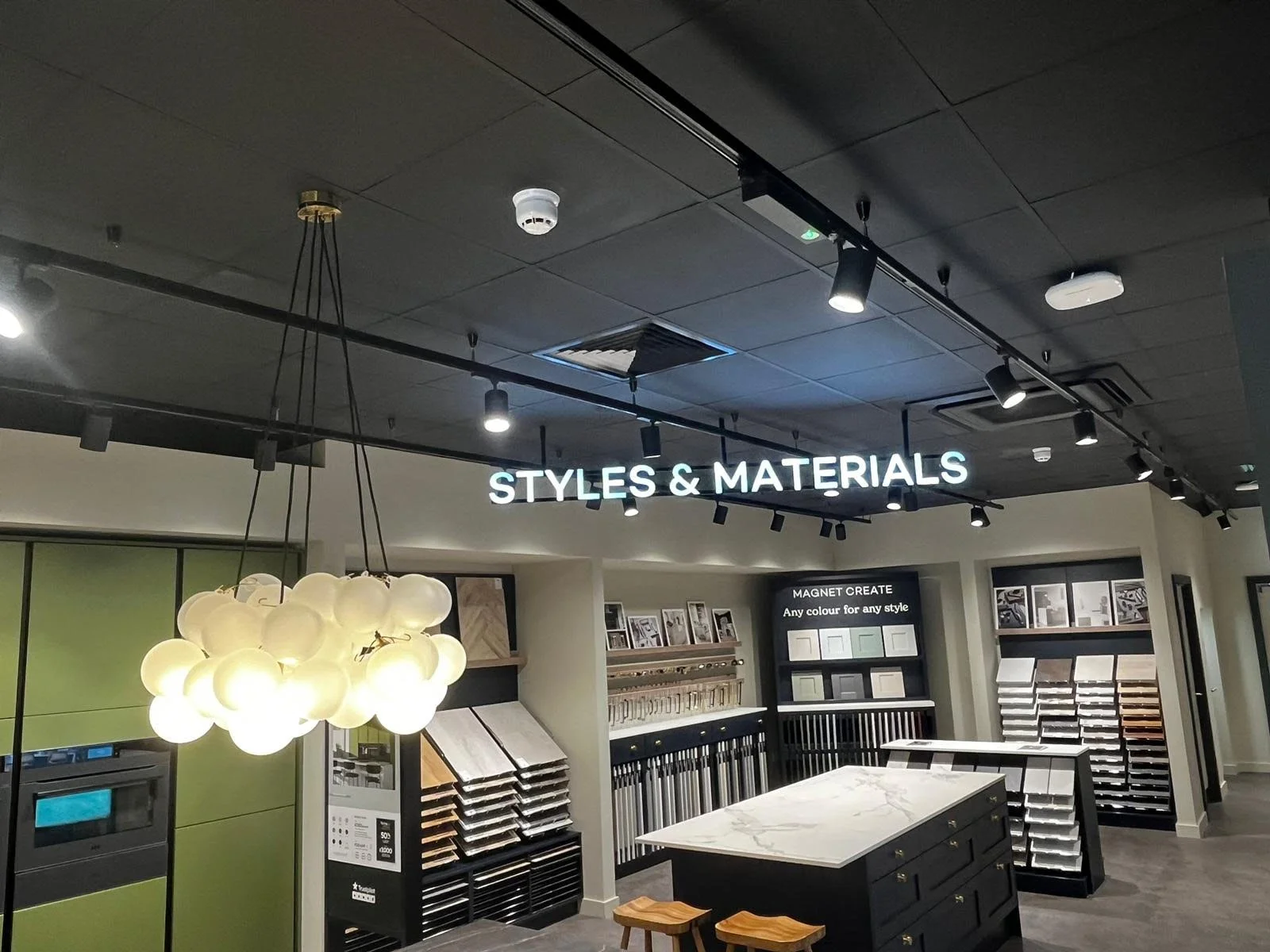 Shopfitting & Interiors — KNEC Services