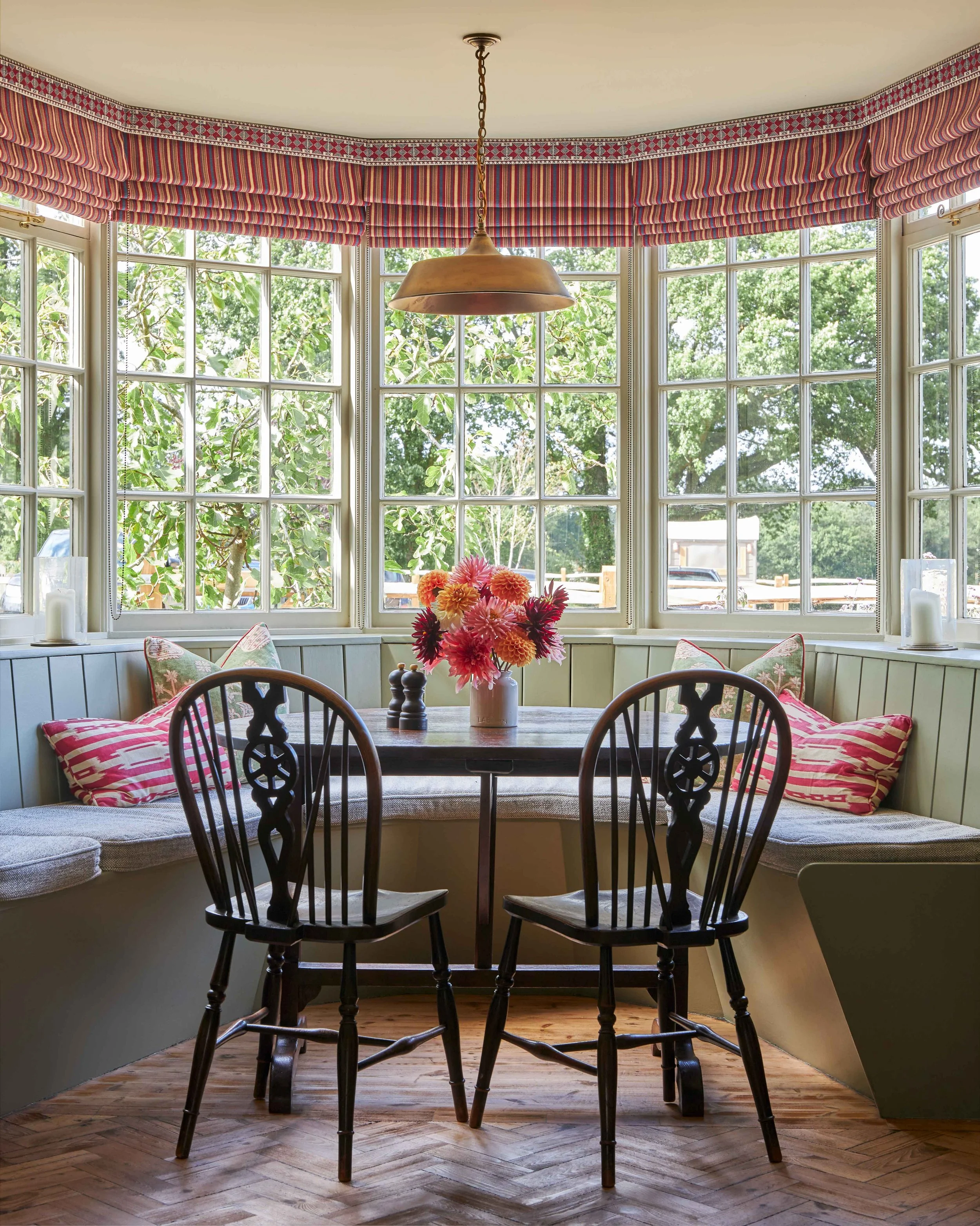 West Sussex Pub — Anna Hewitson