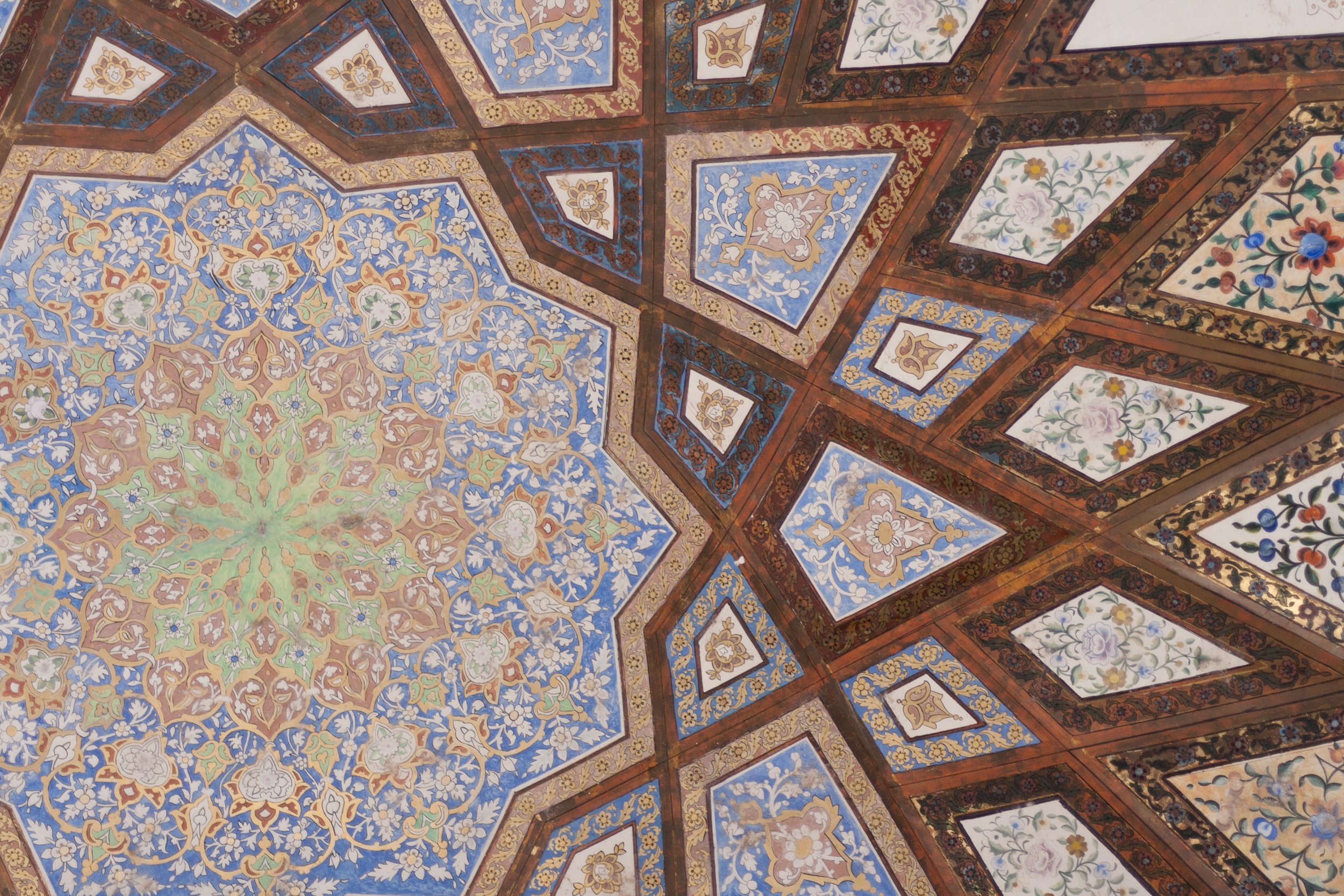 Maman Zari - A Persian Culinary Experience