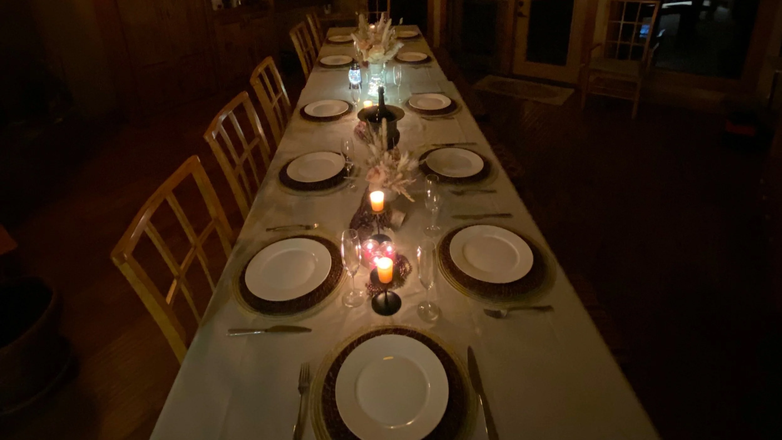 Home [www.crowdedtablebydesign.com]