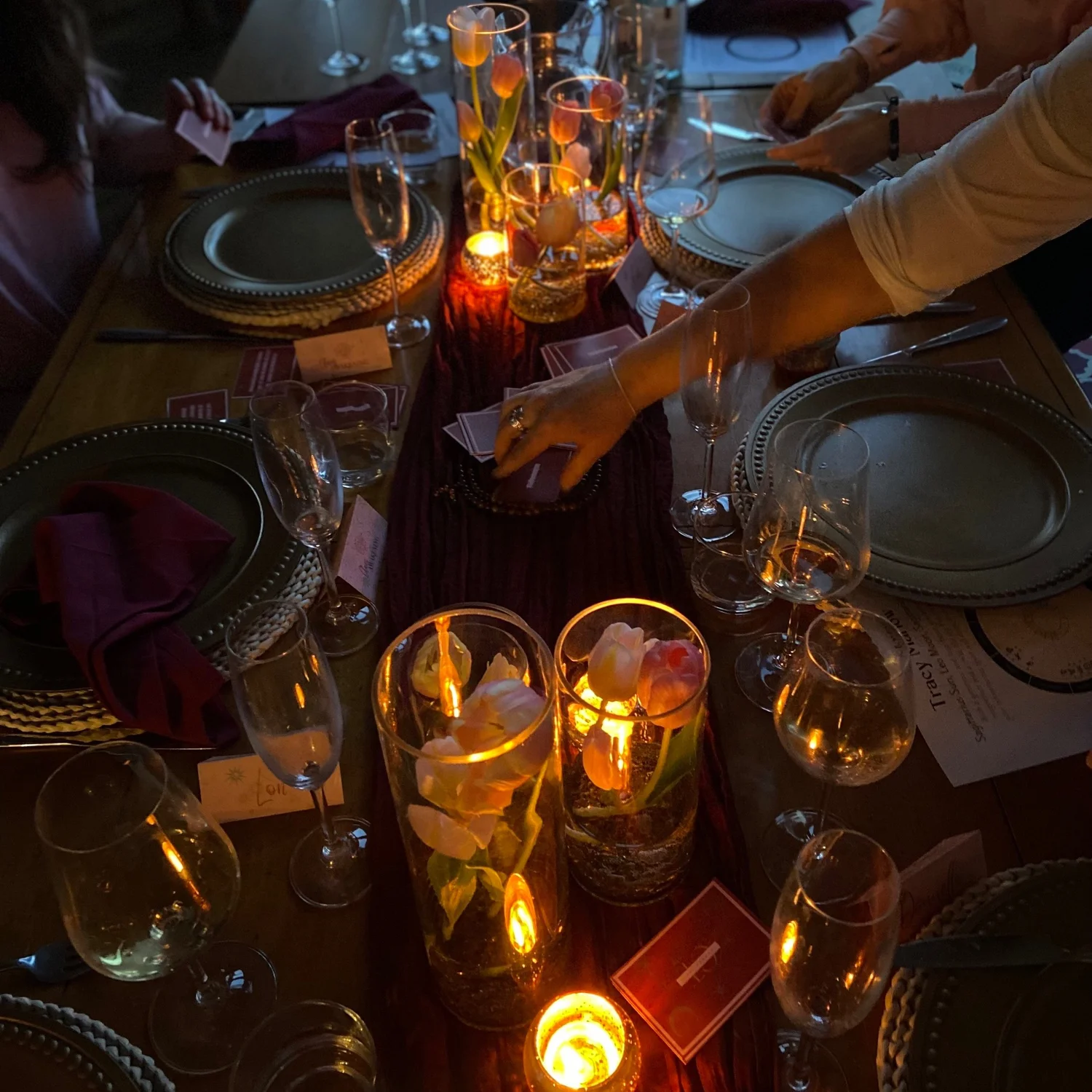 Easy Tablescape Ideas for Holidays, Parties, & Everyday — Crowded Table ...