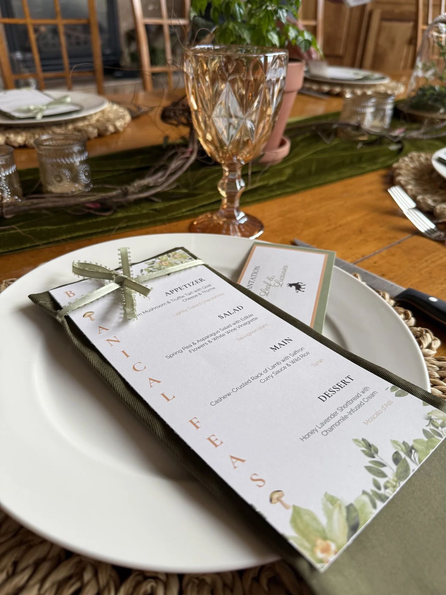 Enchanted Forest Tablescape Ideas for Magical Gatherings | Crowded ...