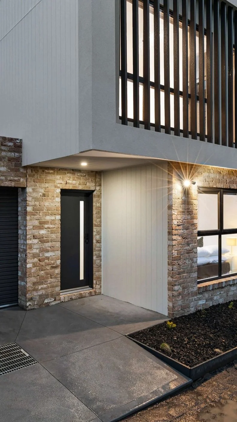 Hellyar Design + Construct