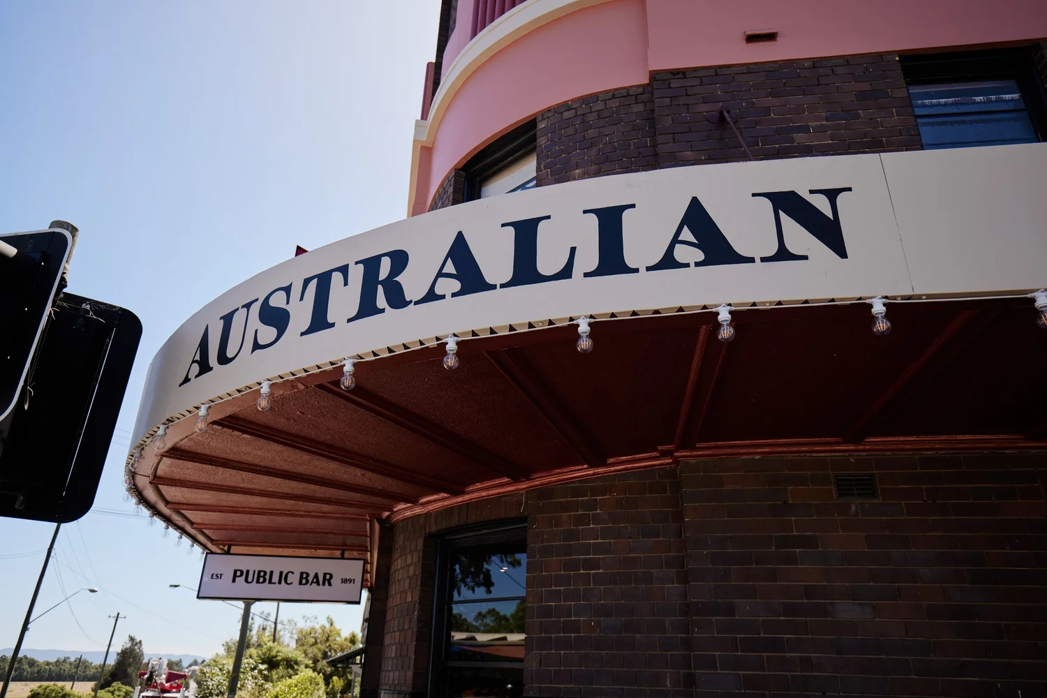 Australian Hotel