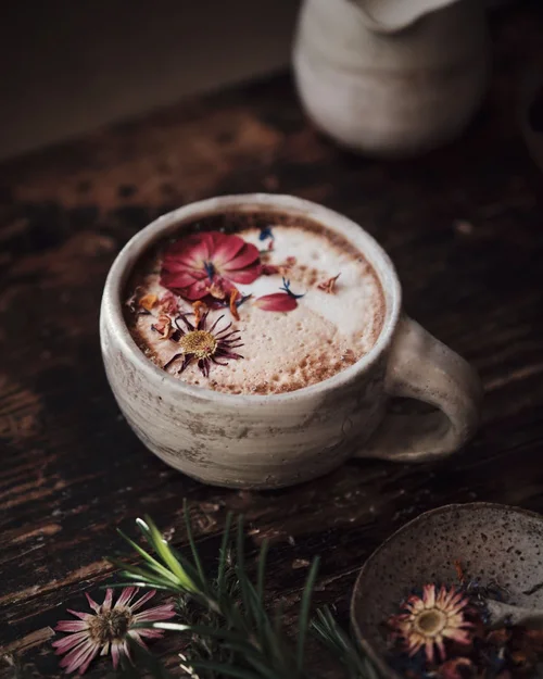 Flower Power Latte — GourmetGlow