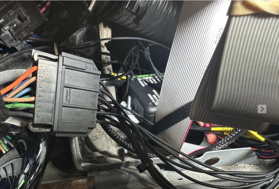 67-72 GM Truck/Suburban Dakota Digital Mounting Brackets — Newrad Solutions