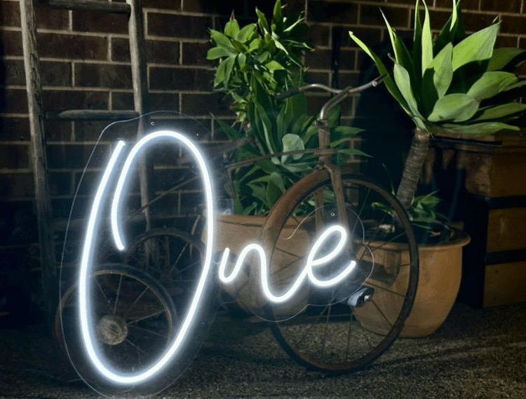 Custom Neon Signage Wangaratta — Grimshaw Signs