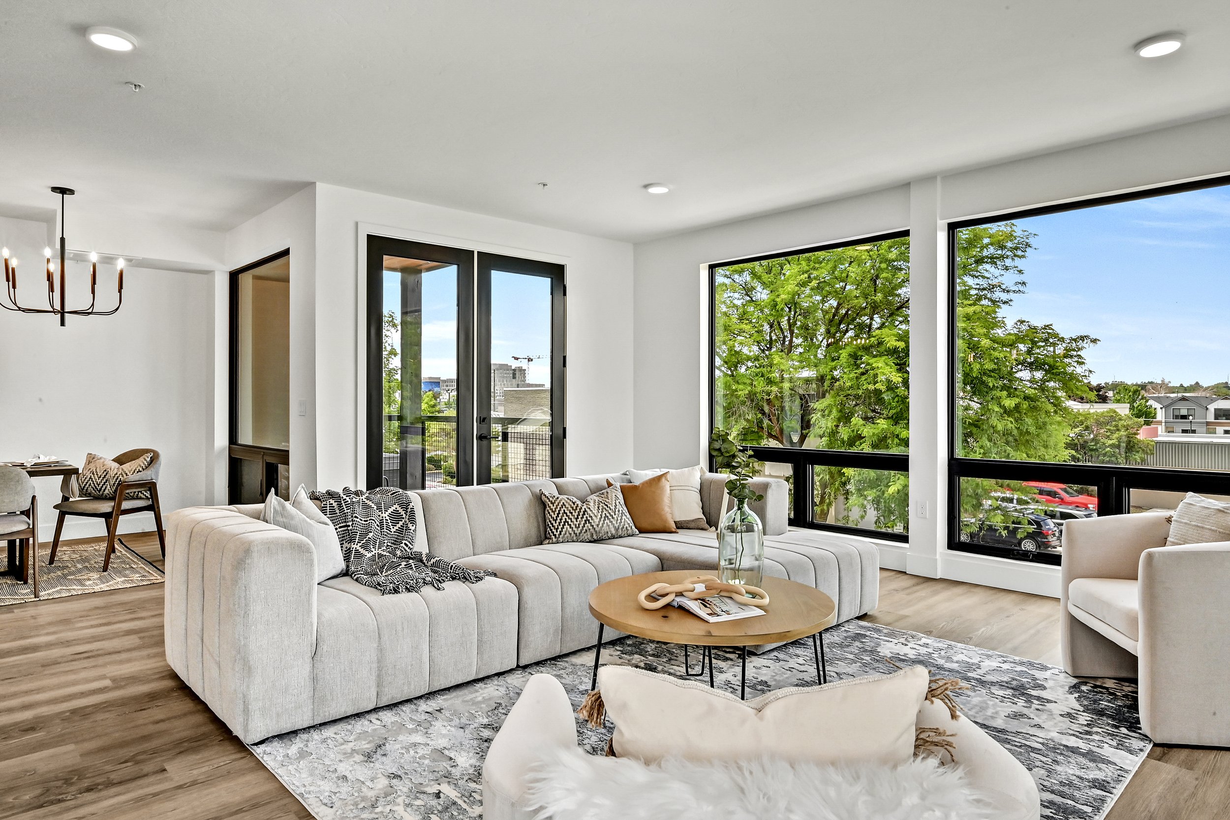 Residences — The Travis