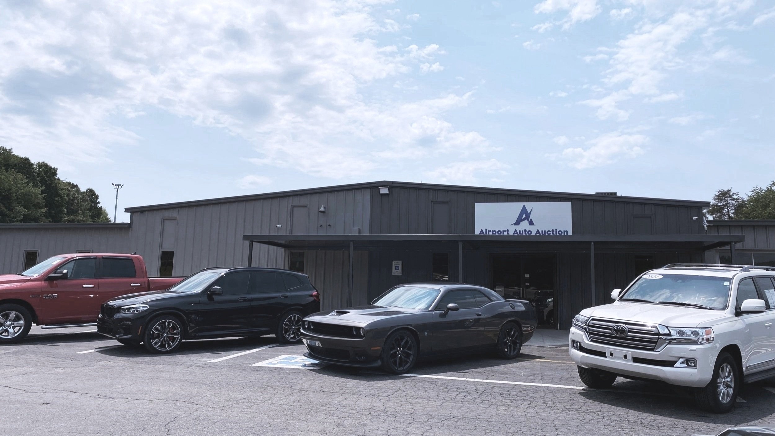 About Us — Airport Auto Auction