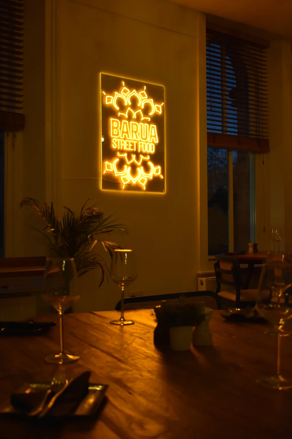 Food & Drinks — Barua Street Food