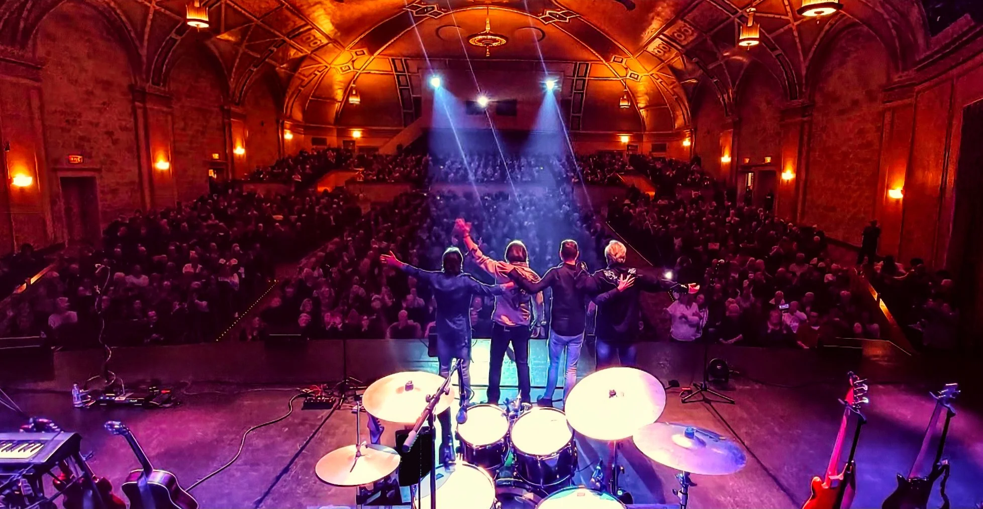 Hotel California - The Original Eagles Tribute — Michael Yorkell ...