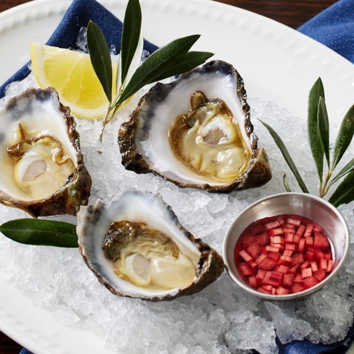 Fosh Bar & Restaurant