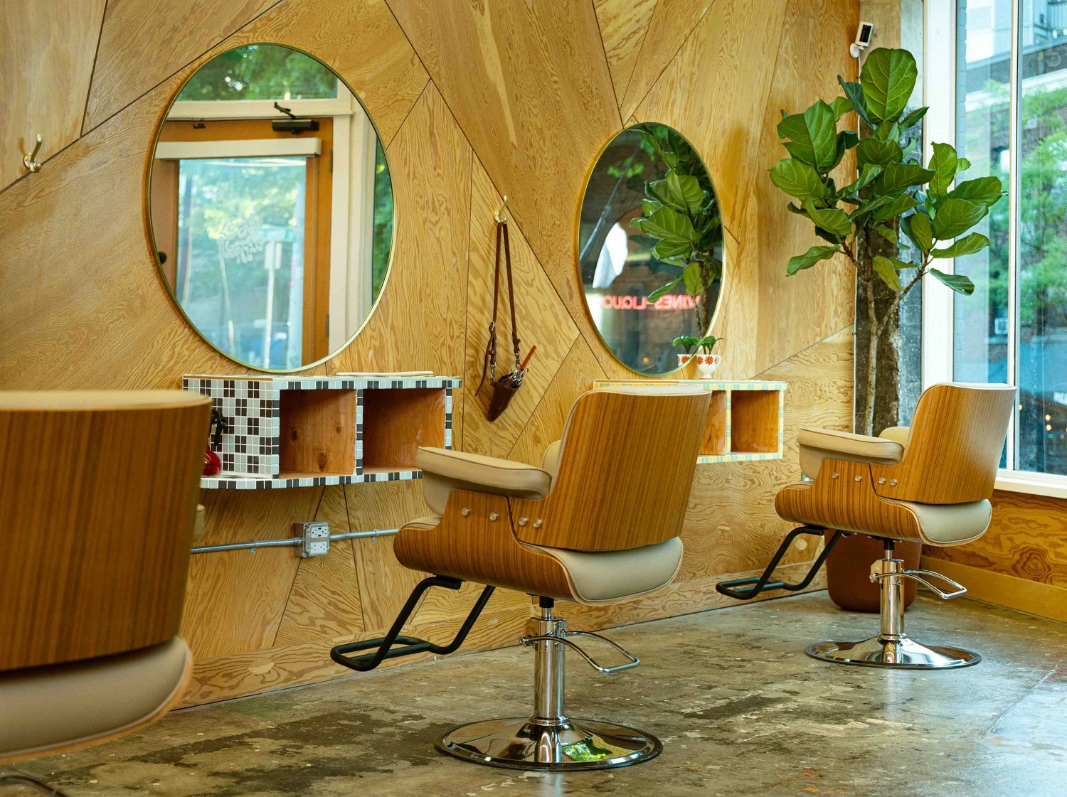Lady Neptune | Expert Hair Salon | Seattle, Washington
