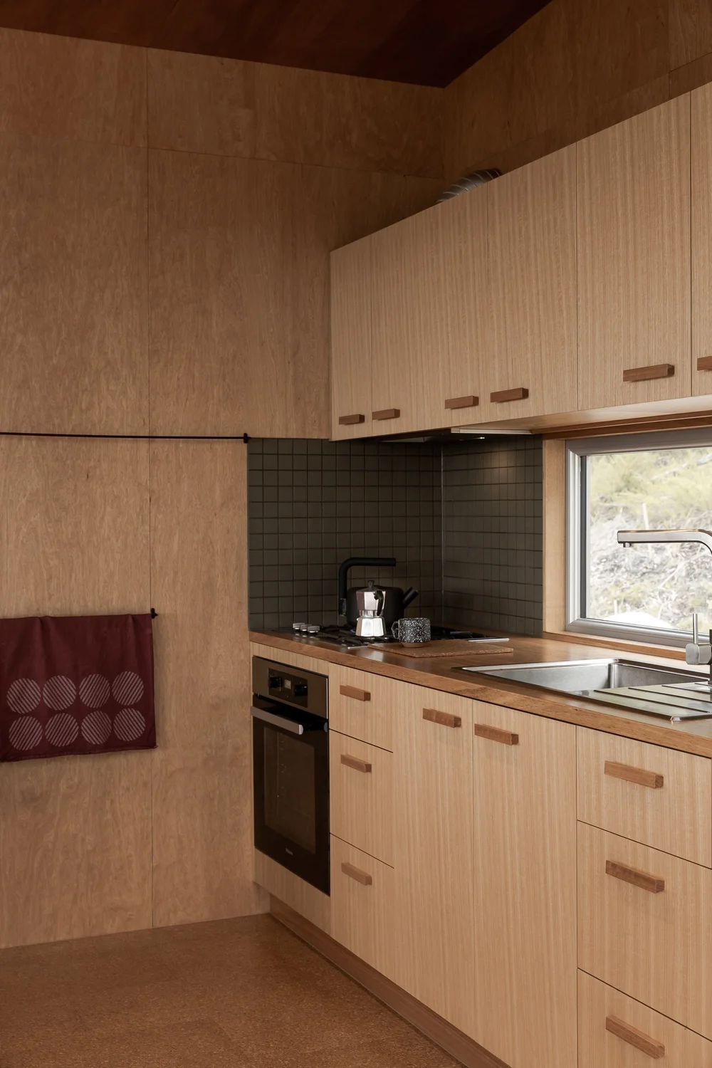 Swansong — Hunter & Folk