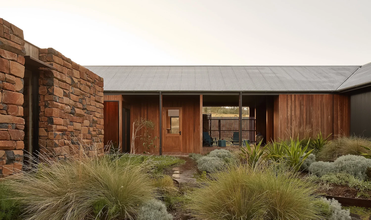 House in the Dry by MRTN Architects — Hunter & Folk