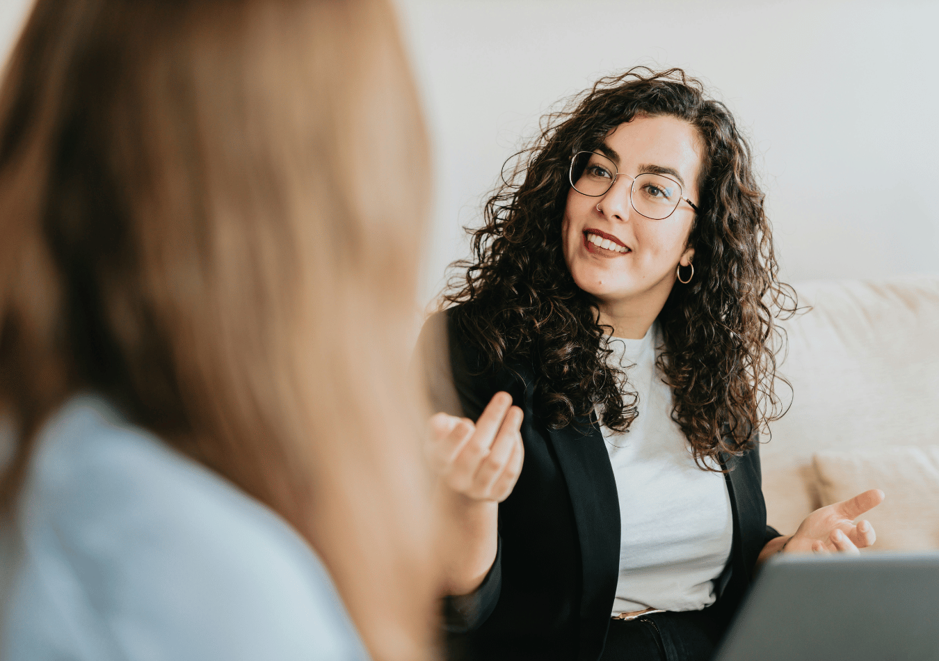 The Difference Between Therapy & Coaching [From a Therapist & Coach ...