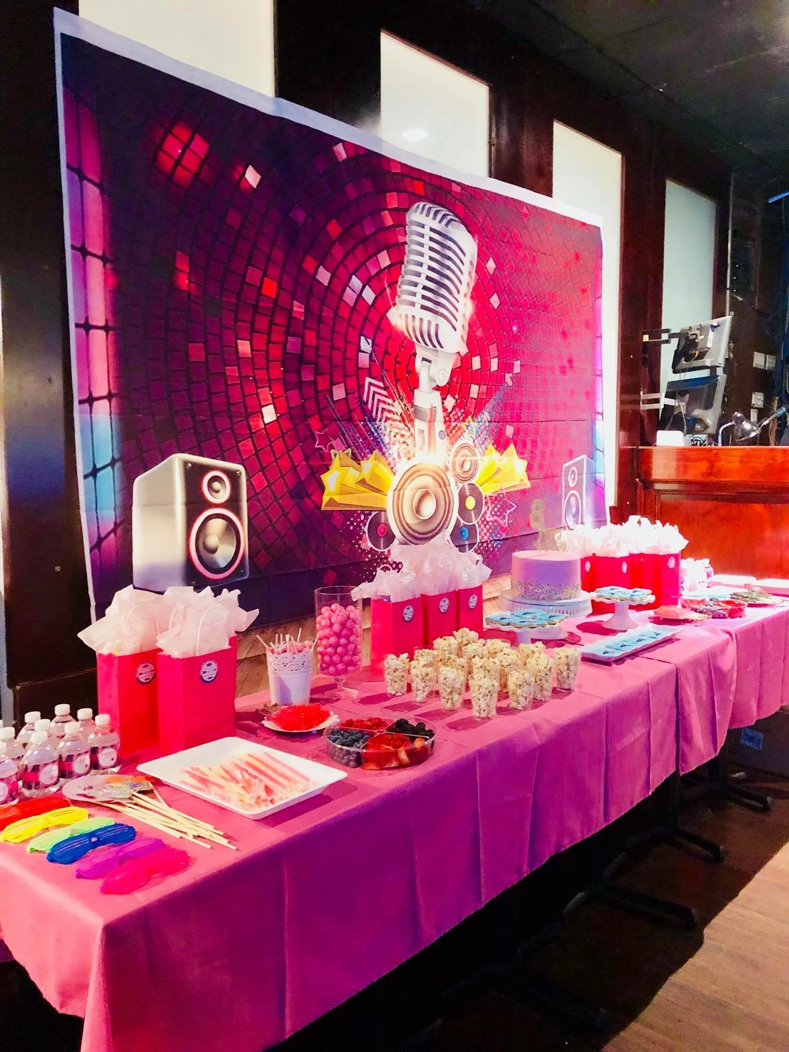 Daytime Parties — Spotlight Karaoke