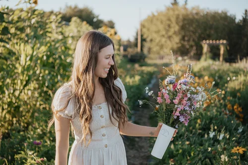 Edmonton, Alberta Flower U-pick and Alpaca Farm — Blooms on 7