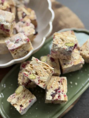 Snowflake Crisps — Oh Cakes Winnie