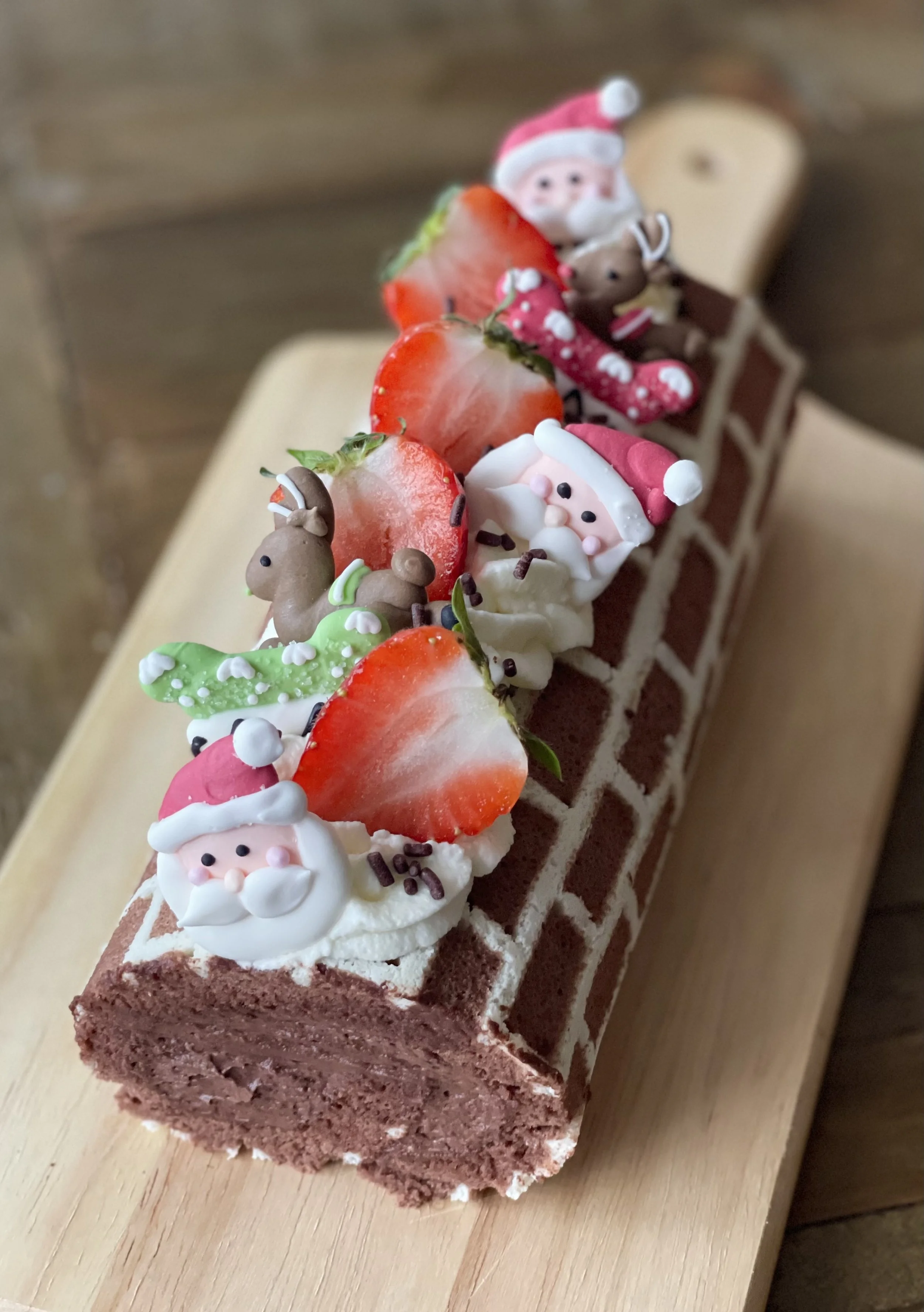 Christmas Cake Roll — Oh Cakes Winnie