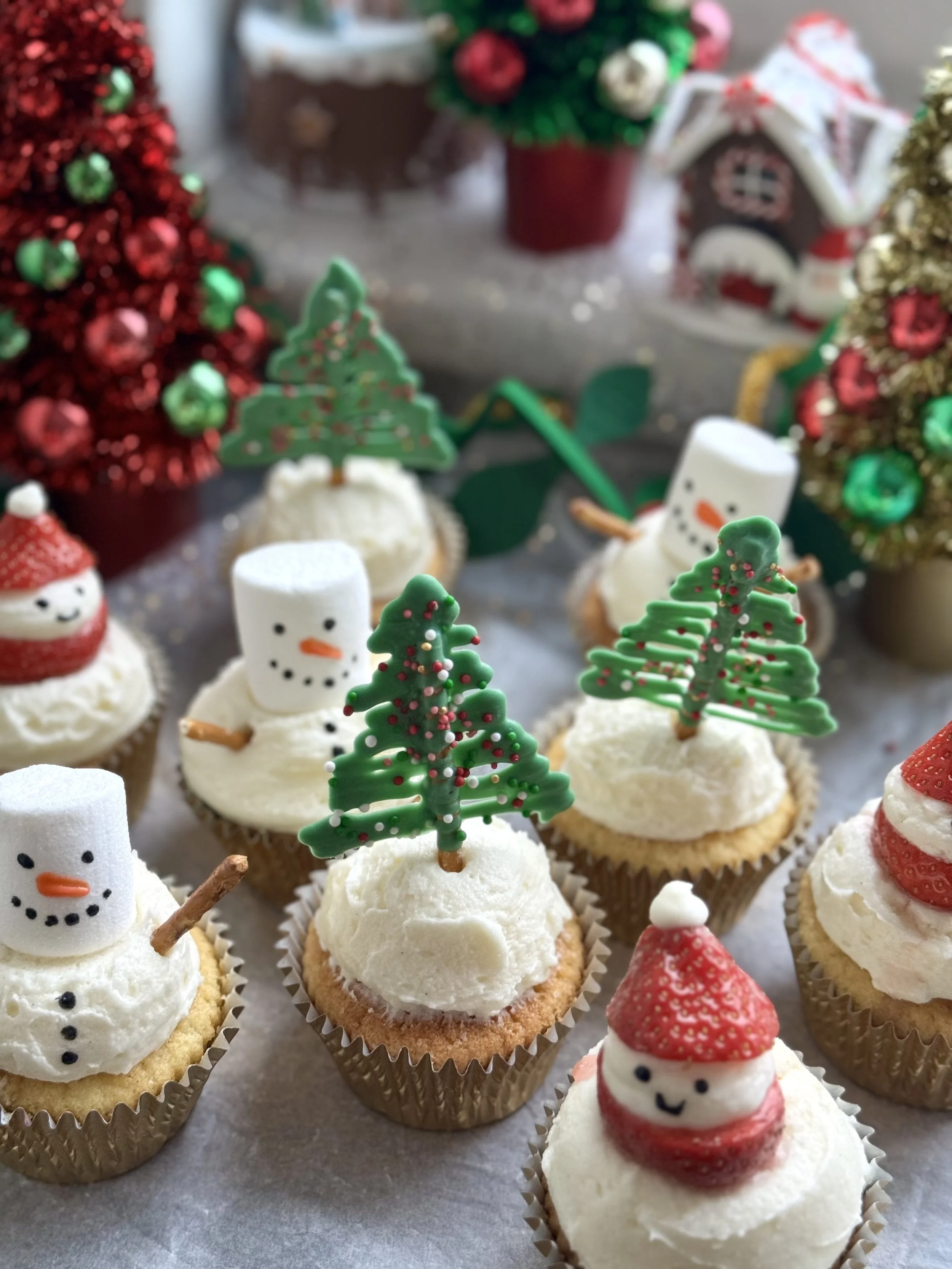 Easy Christmas Cupcakes — Oh Cakes Winnie