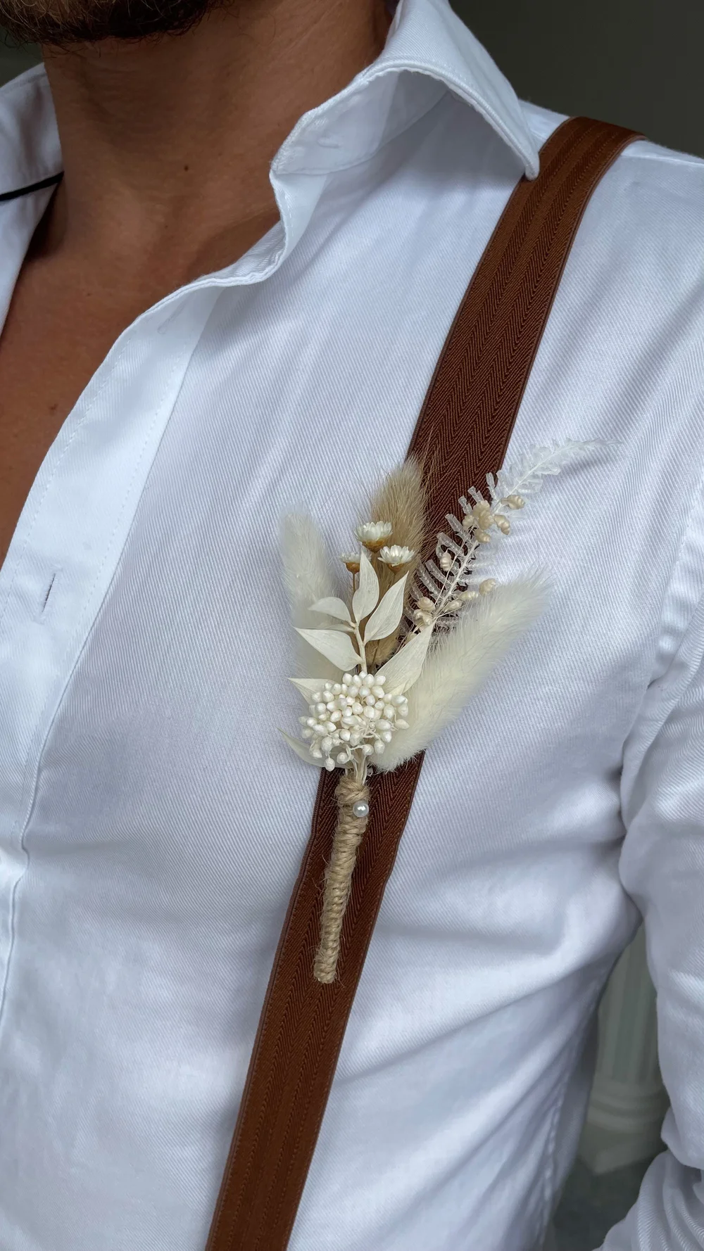 All White Buttonhole / Boutonniere — The Pampas Place UK