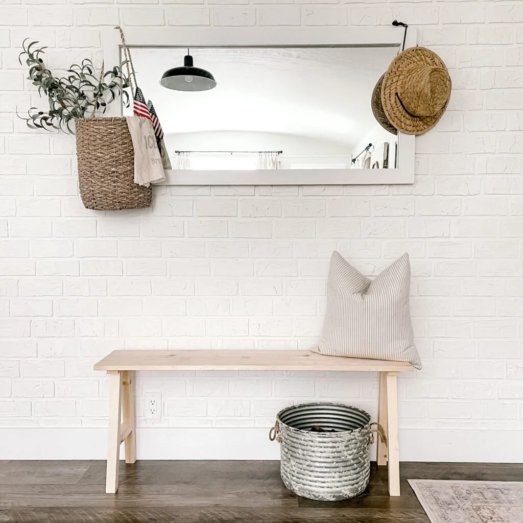 Simple Bench In 3 Easy Steps For The DIY Beginner — The Simply Distressed