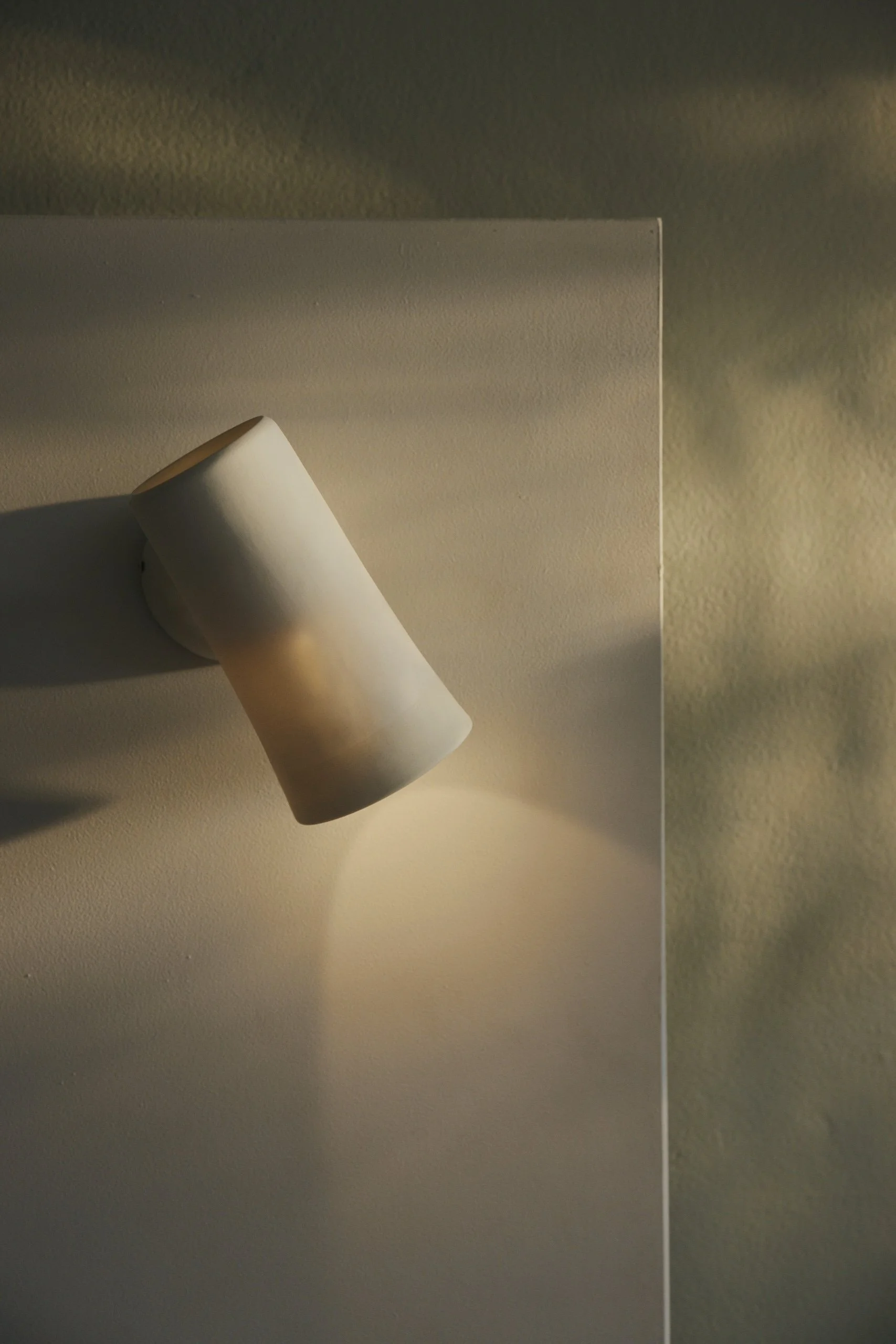 Studio Enti - Handmade Ceramic Lighting and Tableware