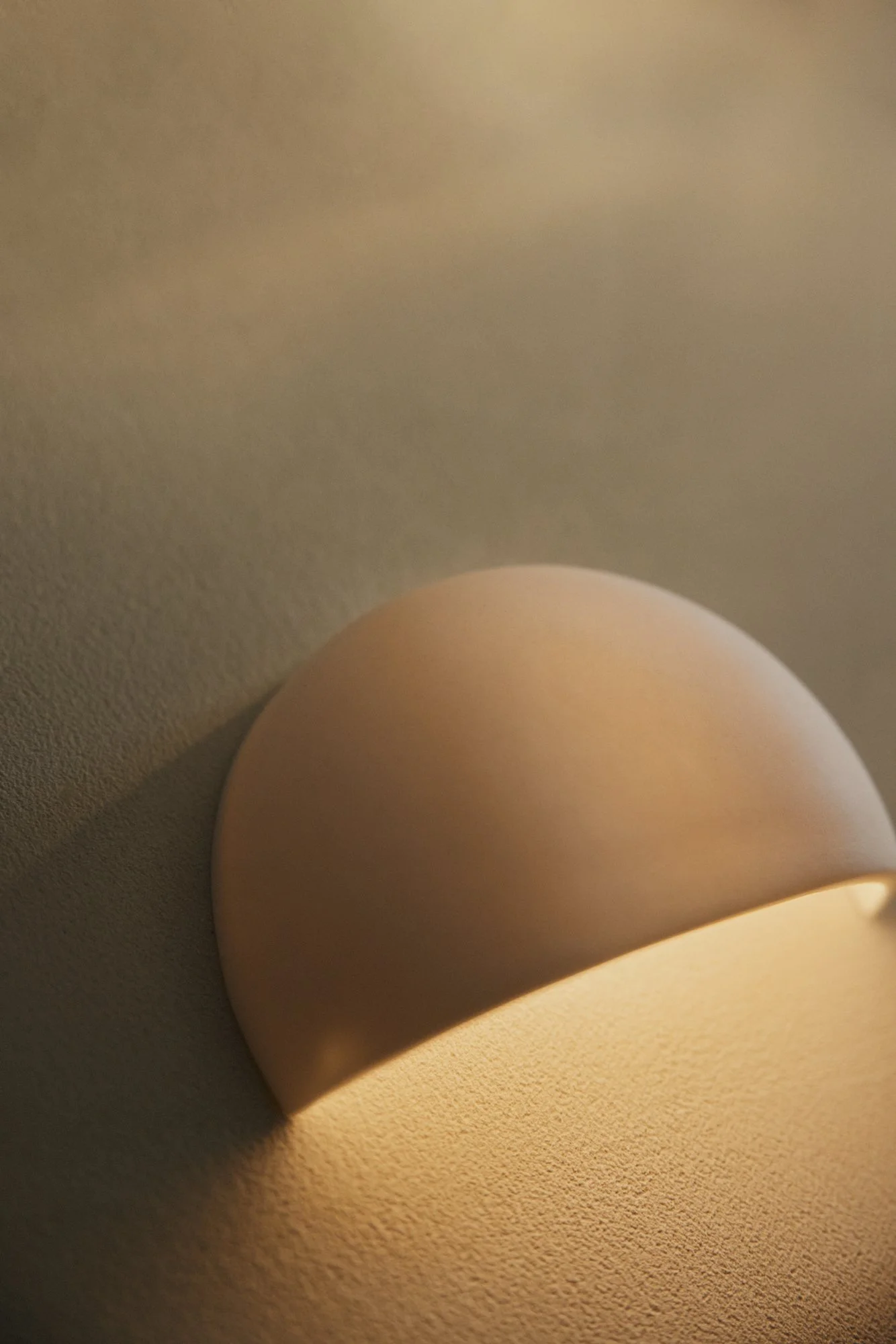 Crescent wall sconce — STUDIO ENTI