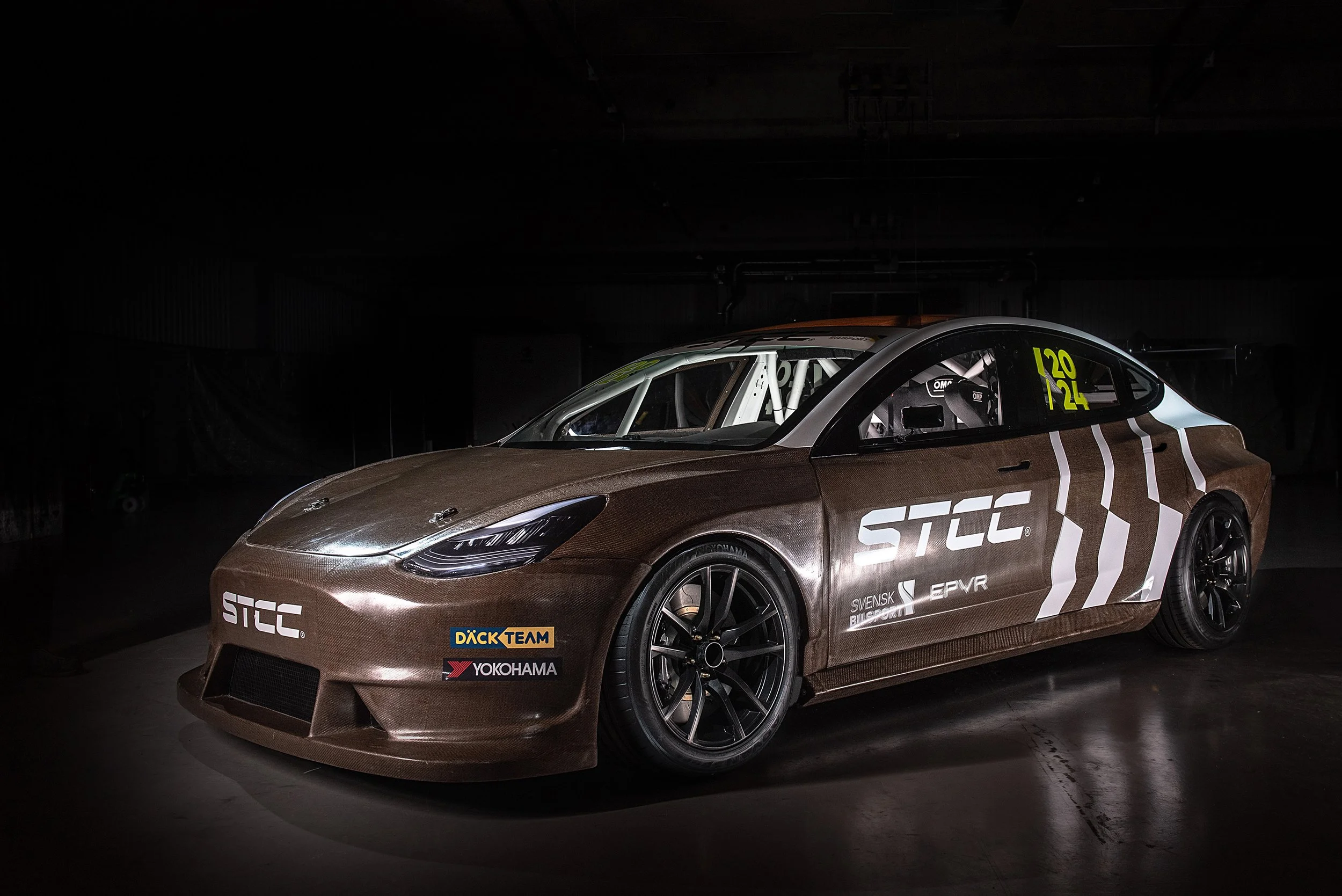 Första nya elektriska STCC-bilen avslöjad – Tesla Model 3 — STCC