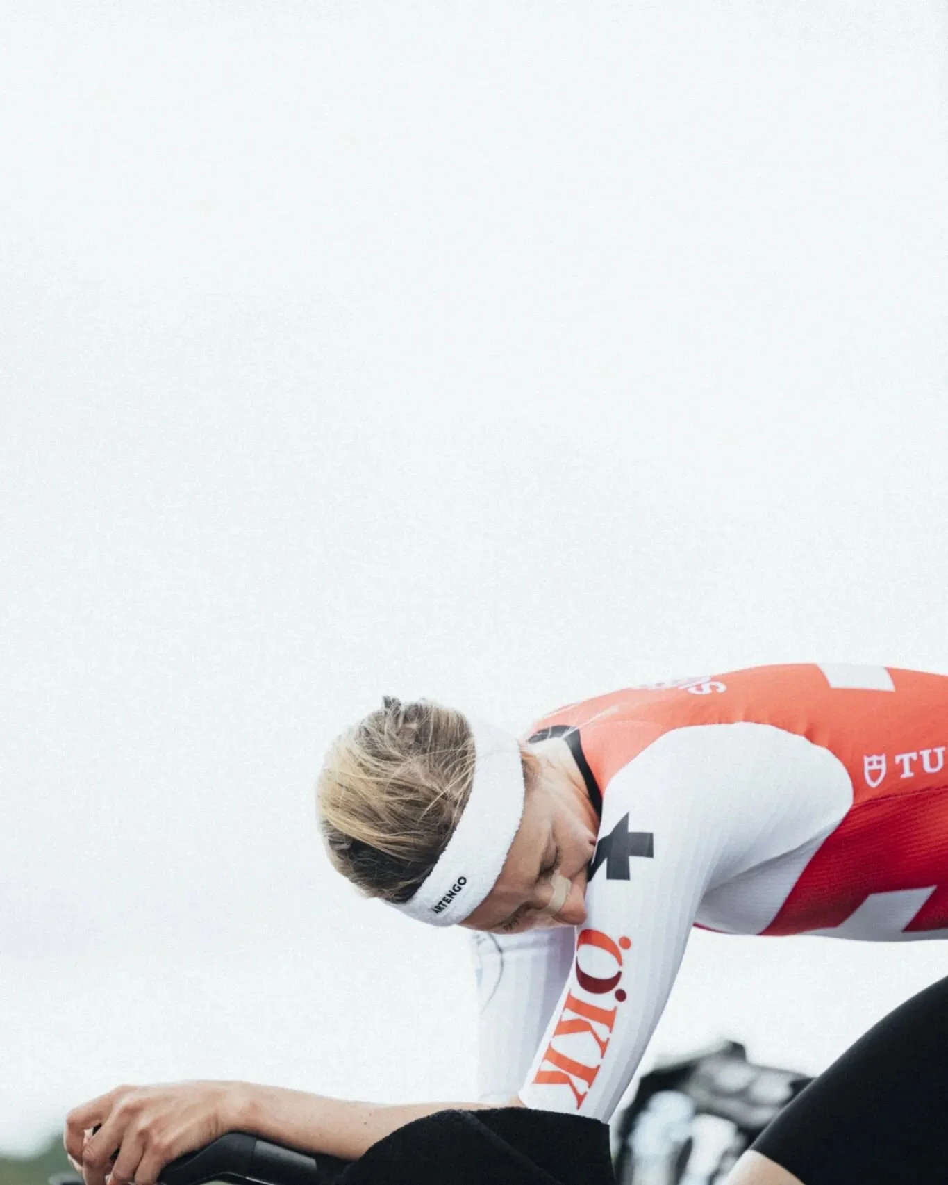 Contact — Elena Hartmann