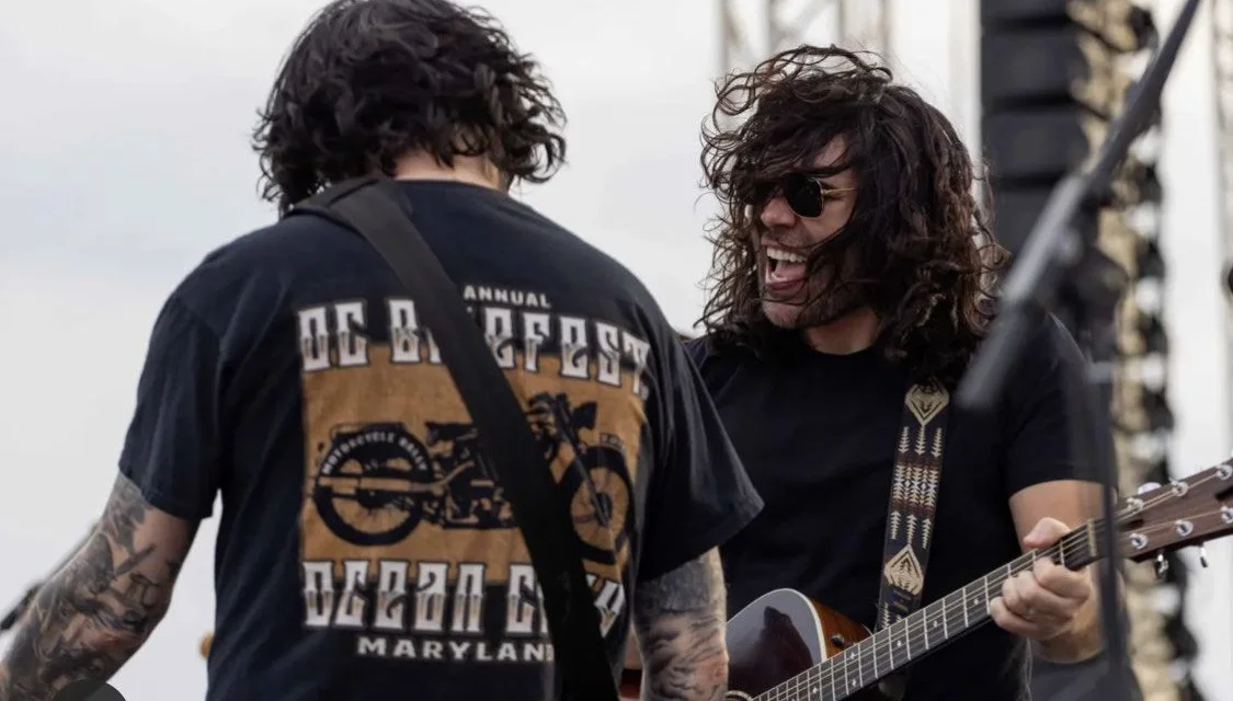 Entertainment — WATERMAN'S CRAB HOUSE