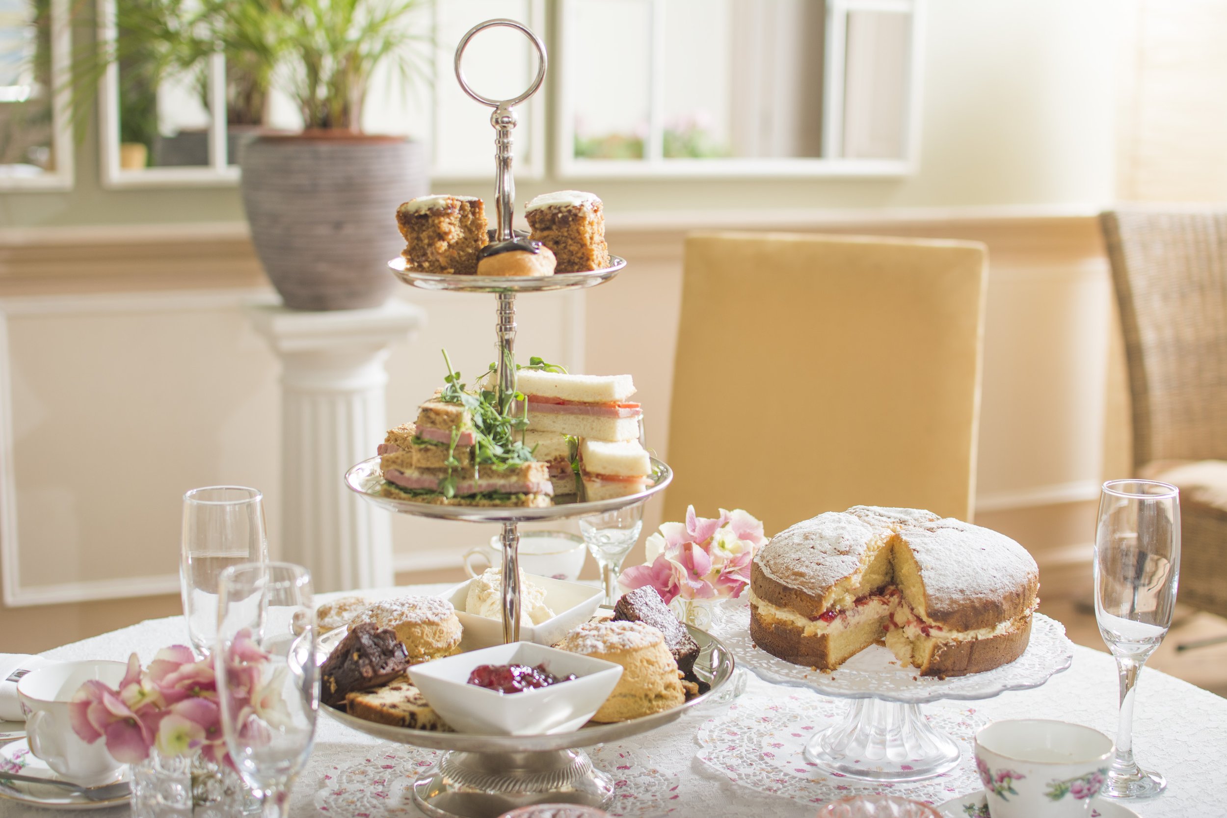 Dine — The Manor Hotel