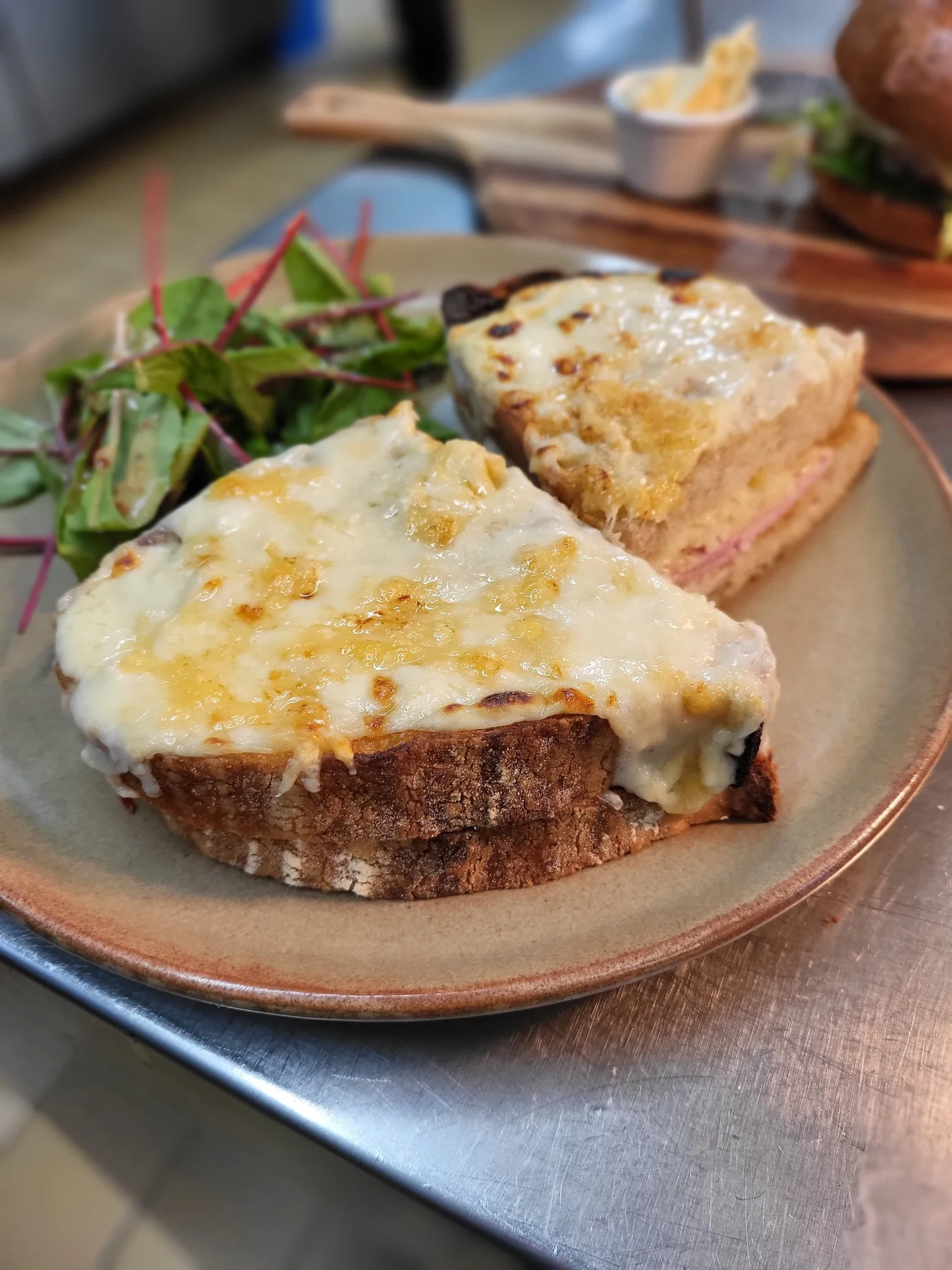 Dine — The Manor Hotel