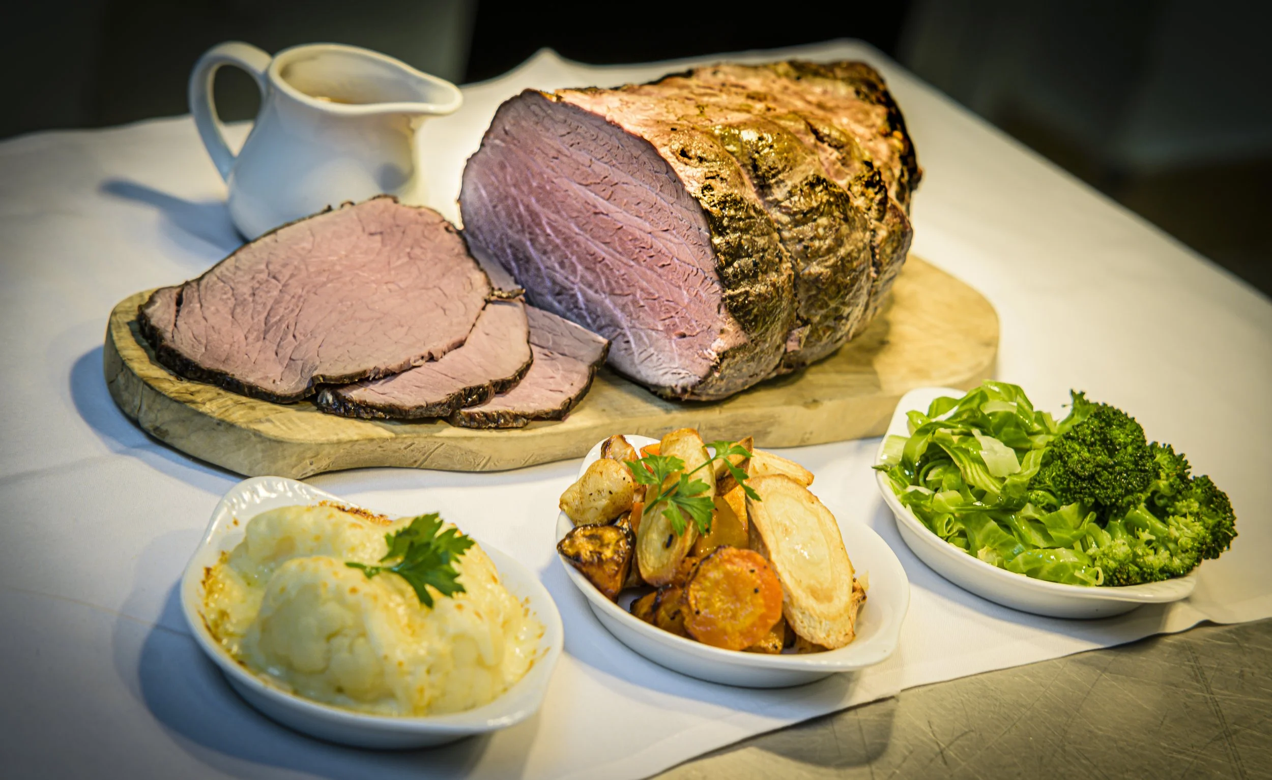 Dine — The Manor Hotel