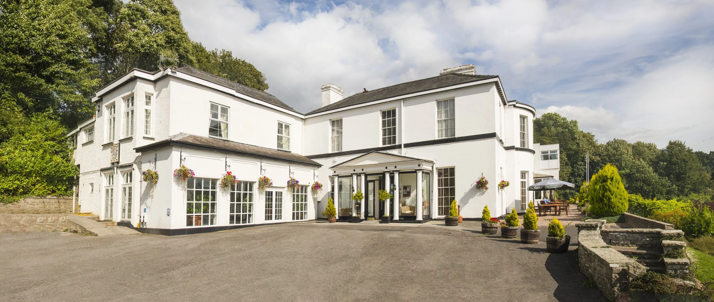 Gallery — The Manor Hotel