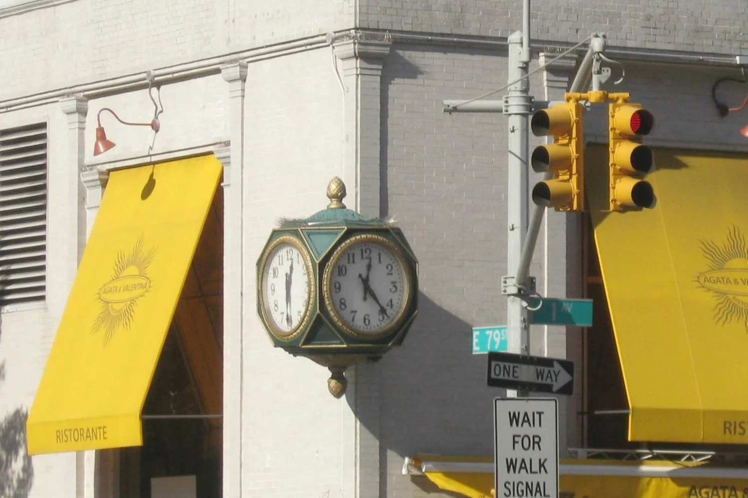 Timekeepers Of The City: Exploring NYC’s Iconic Clocks