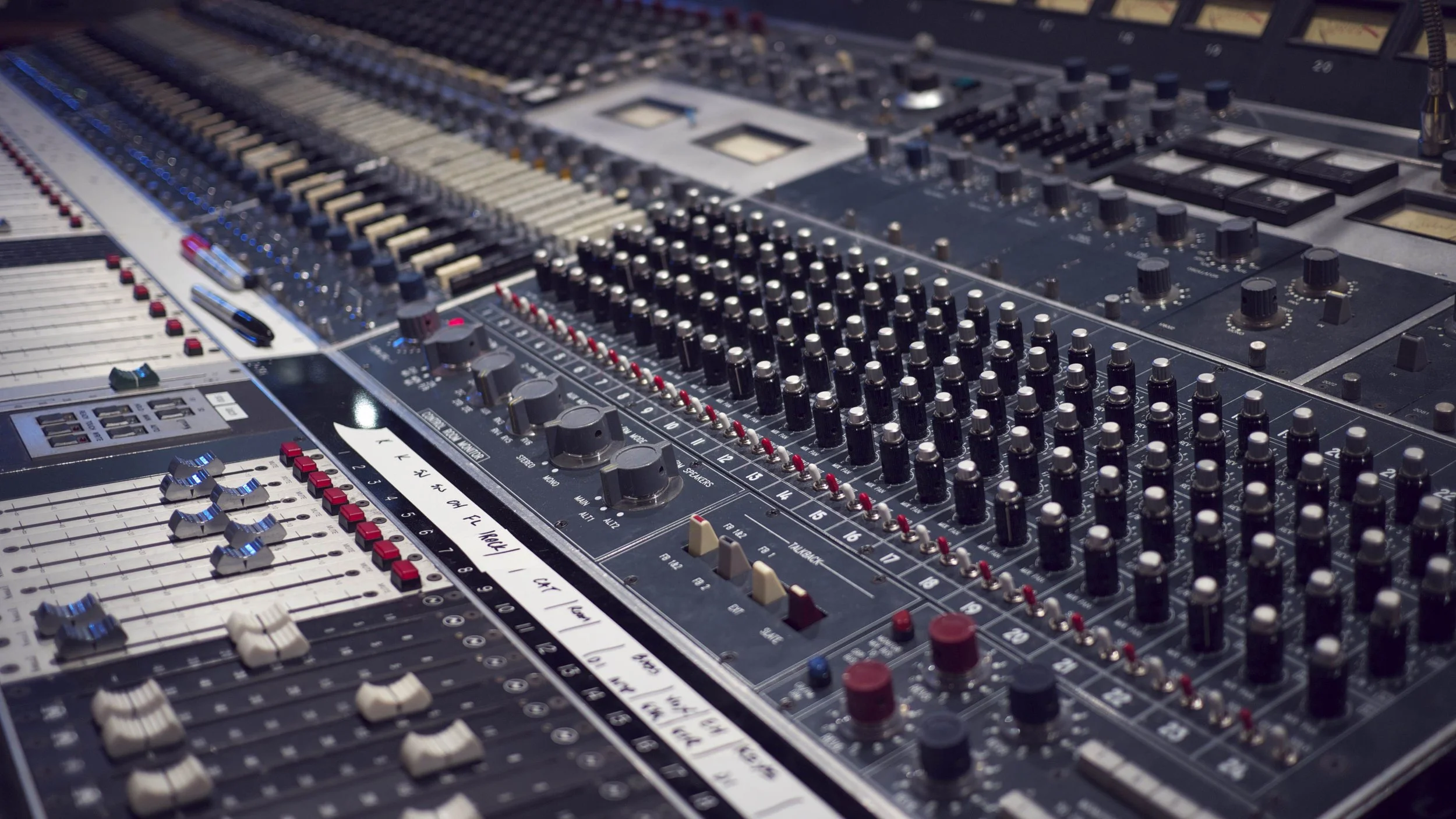 Gear — Public Hi-Fi