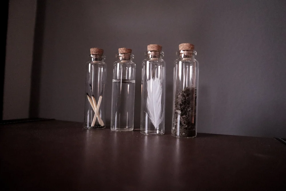 Minimal & Temporary Altar Ideas — Xristi Witch