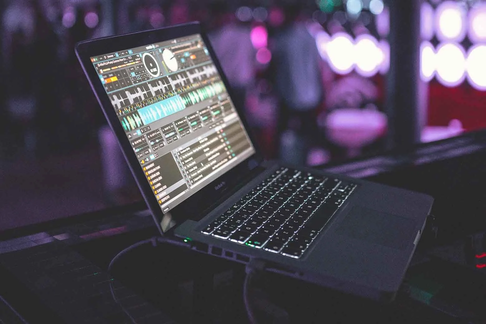 The ultimate guide to open-format DJing, what it is and how to become ...