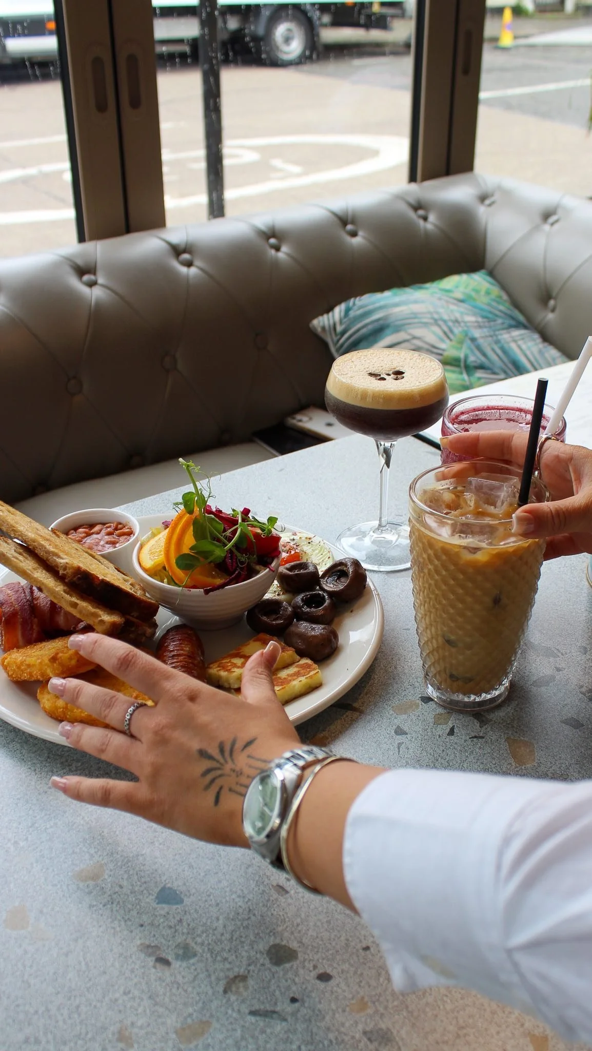 Social — Brags and Brams