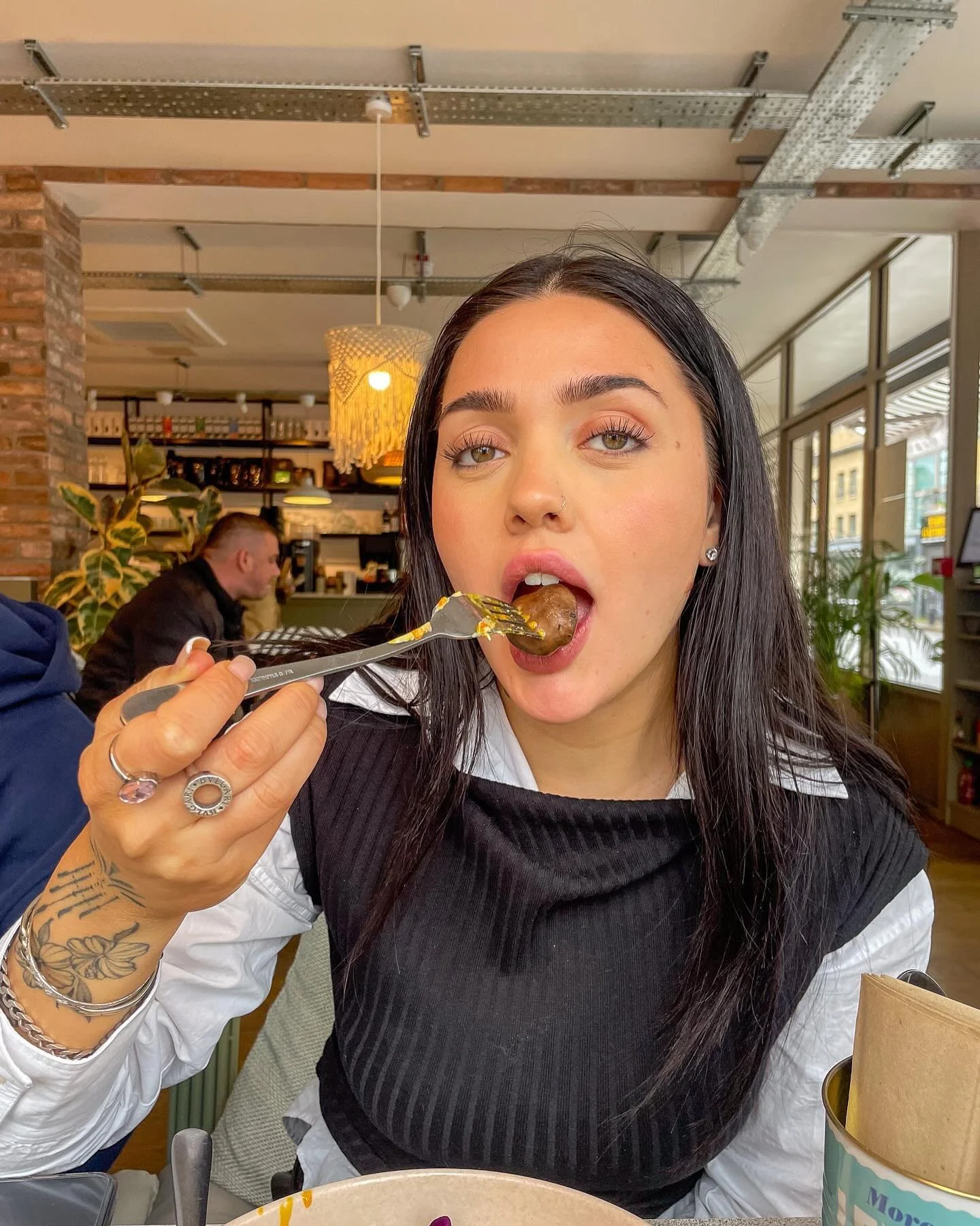 Social — Brags and Brams